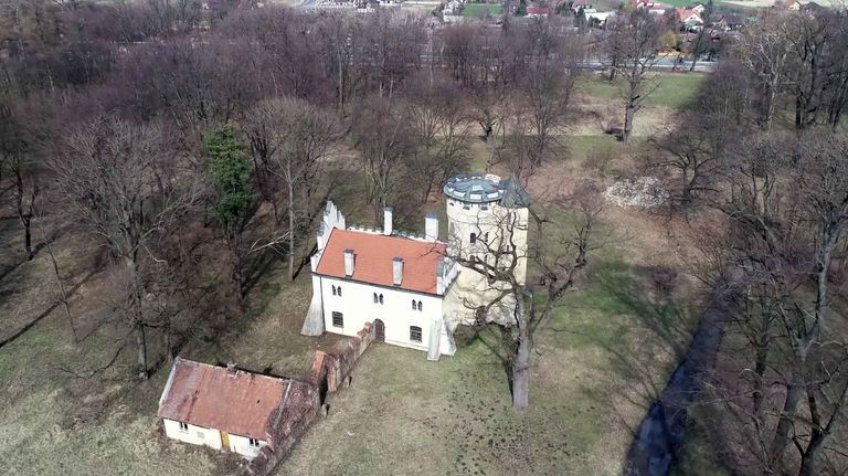 Castles in Poland - small but happy - Castle in Zawada